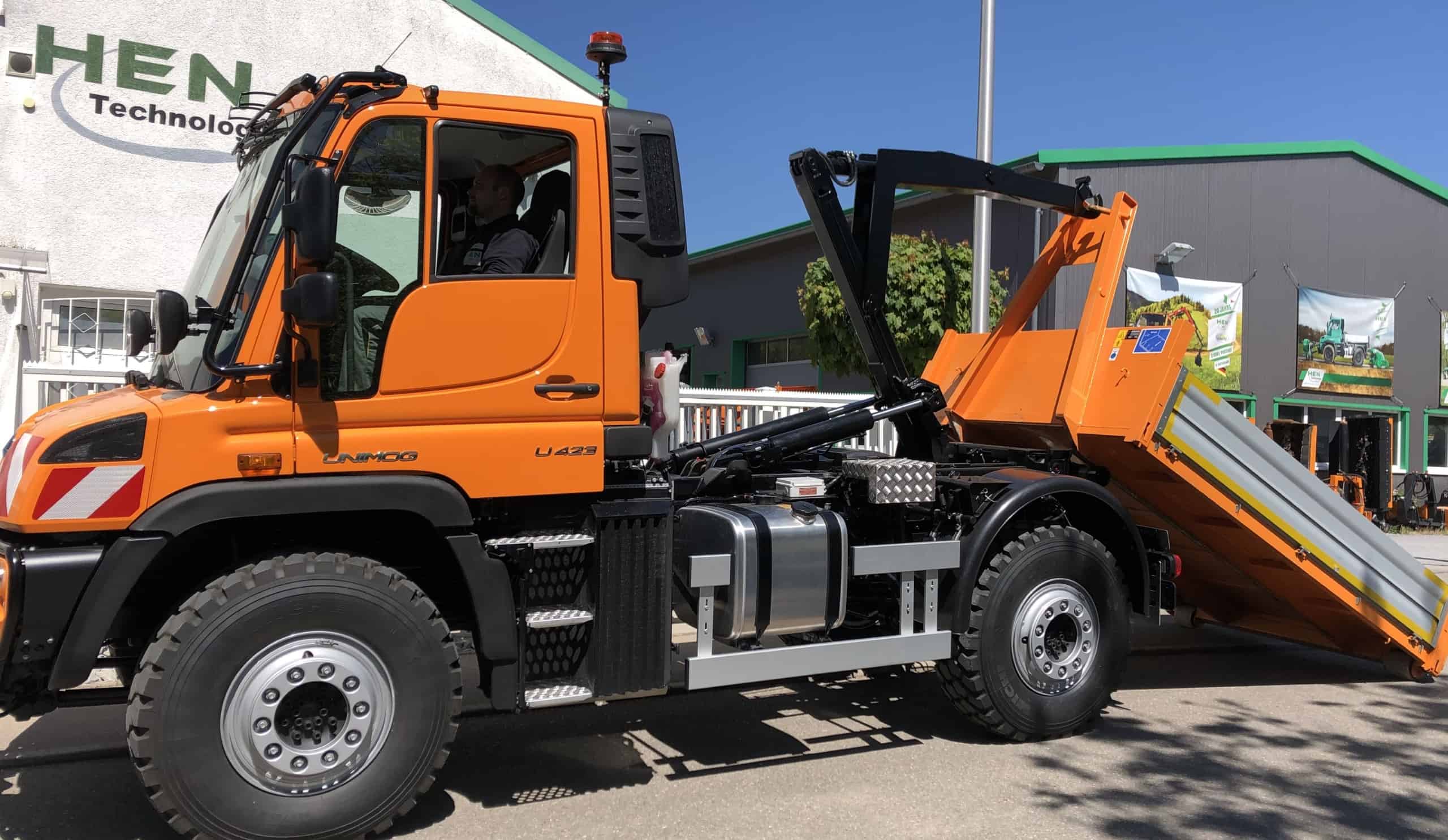 HEN Abrollsysteme für Unimog U218, U323, U423, U430